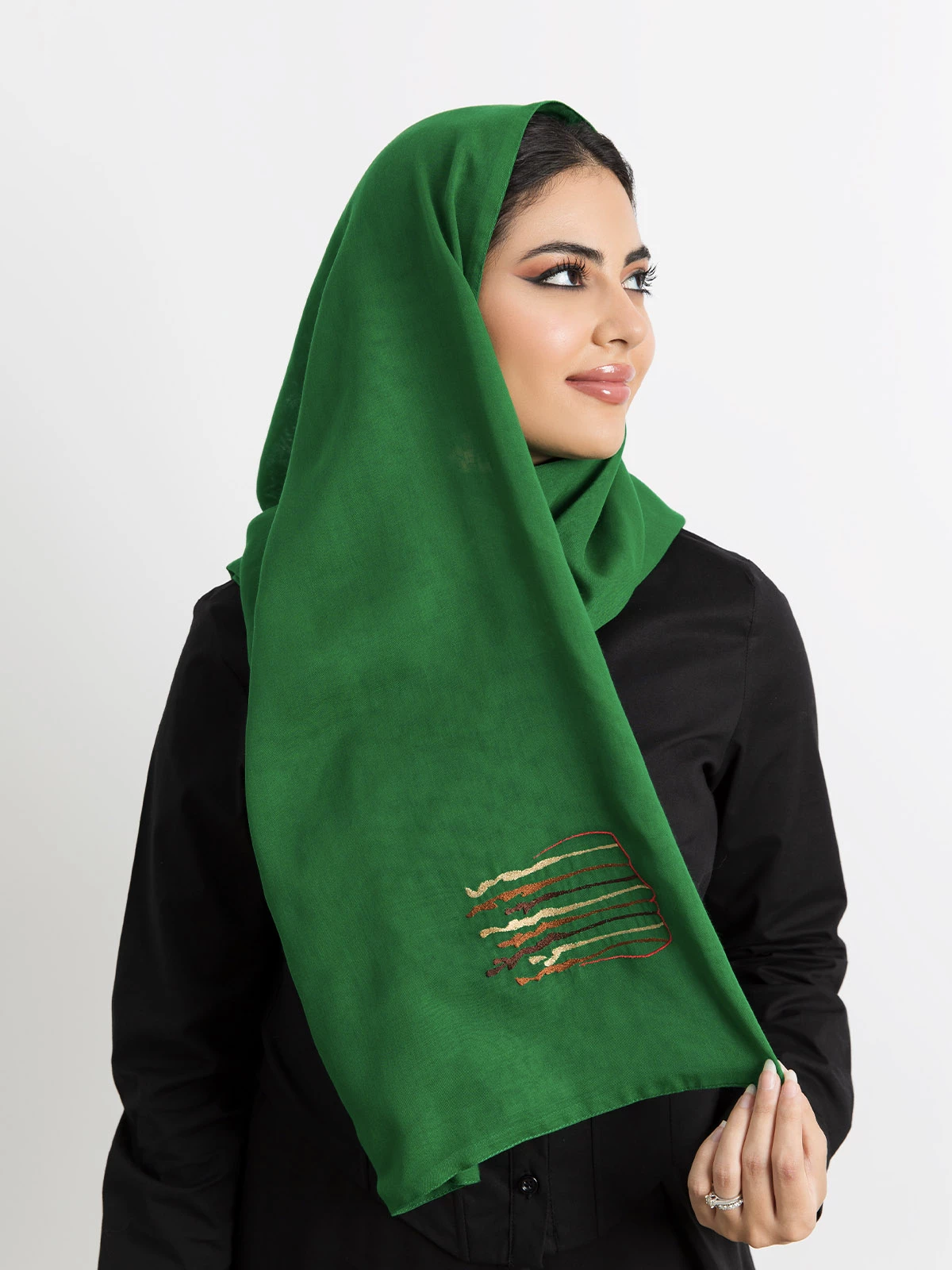 Kaafmeem Latest Abayas Clothing And Tarha Discover Beautiful Embroidery Tarha Fashionable And