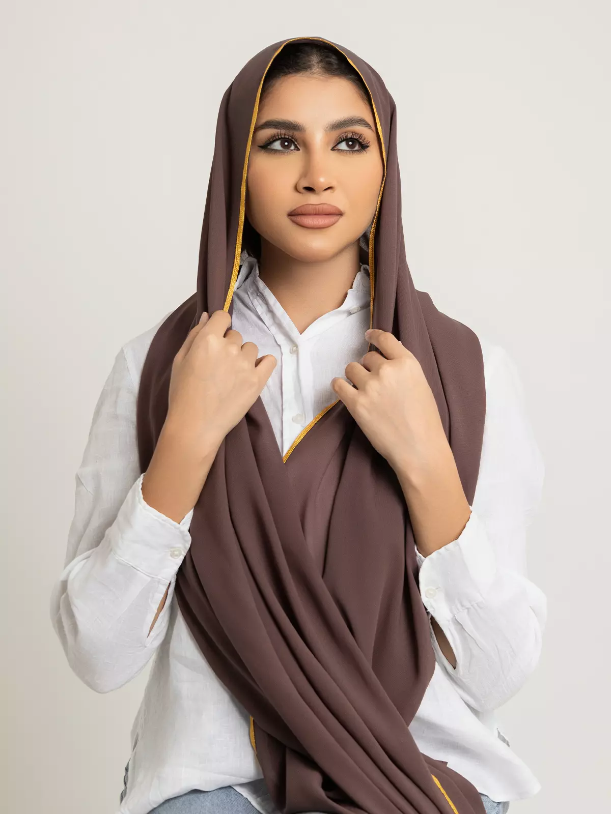 Kaafmeem: Latest Abayas, Clothing & Tarha Brown Meshlah Laser Tarha ...