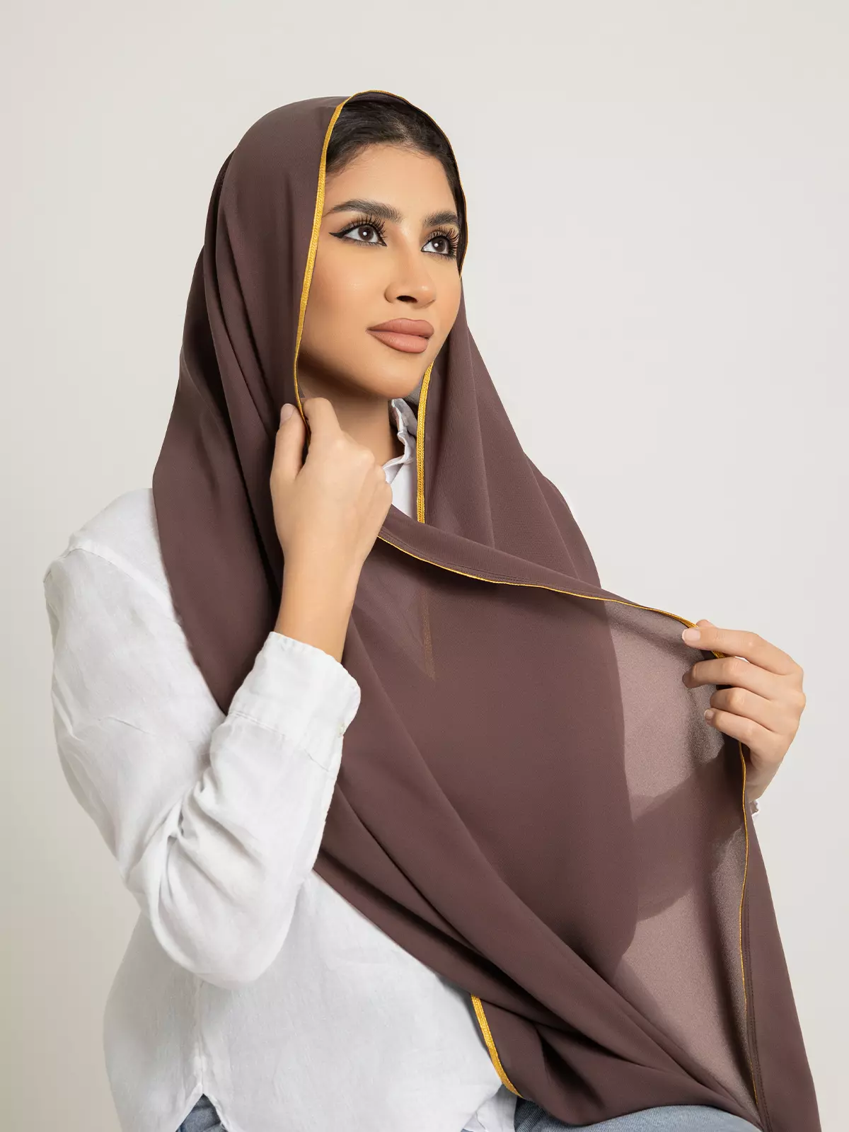 Kaafmeem: Latest Abayas, Clothing & Tarha Brown Meshlah Laser Tarha ...