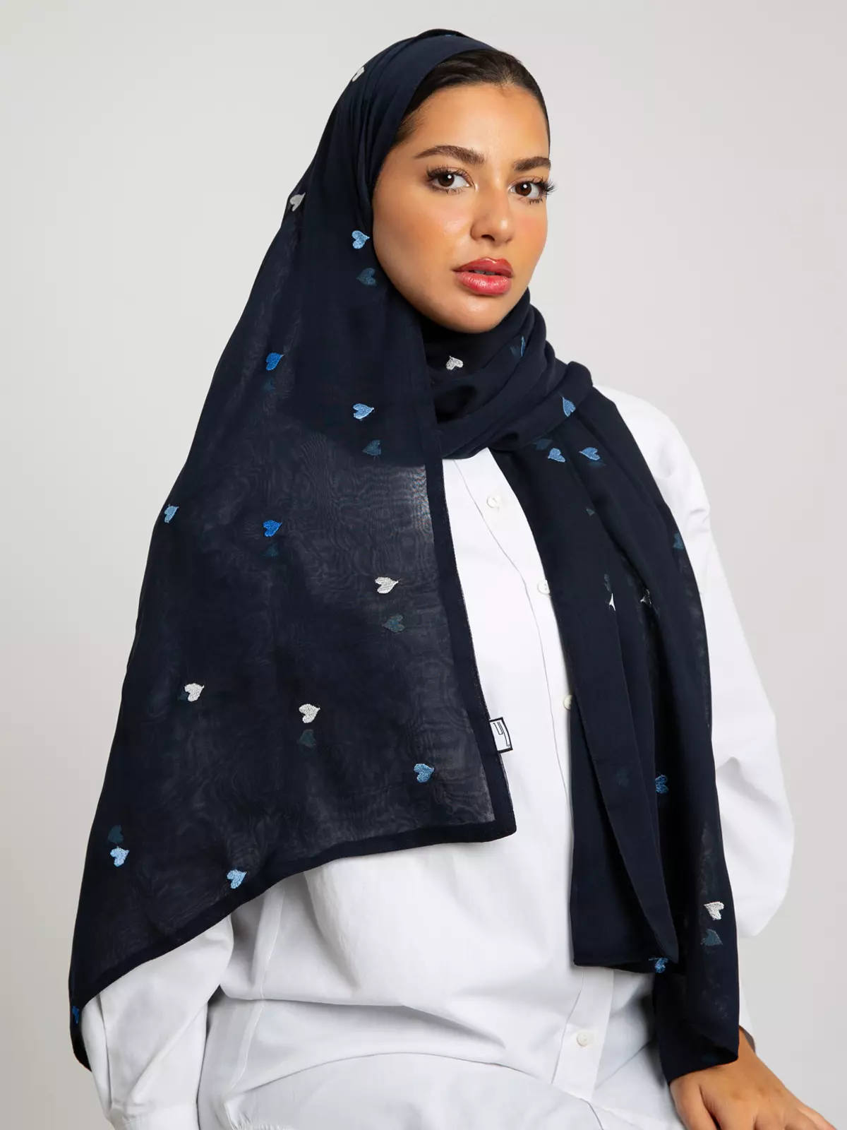 Latest Abayas, Clothing & Tarha Shop Stylish and Practical Tarha ...