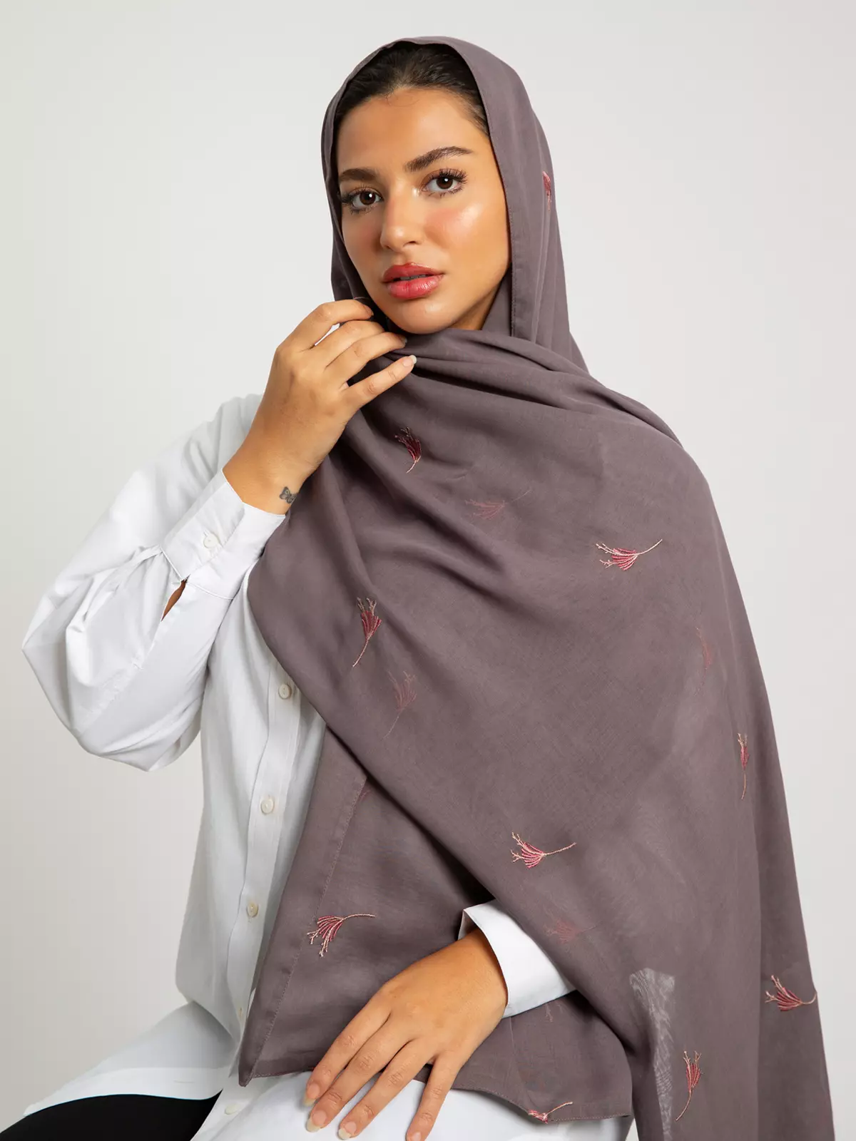 Latest Abayas, Clothing & Tarha Shop Stylish and Practical Tarha ...