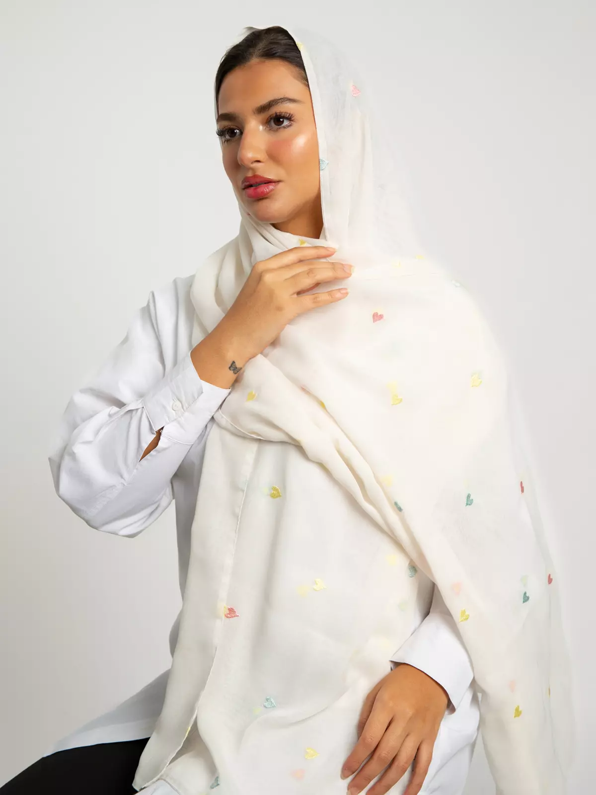 Latest Abayas, Clothing & Tarha Shop Stylish and Practical Tarha ...