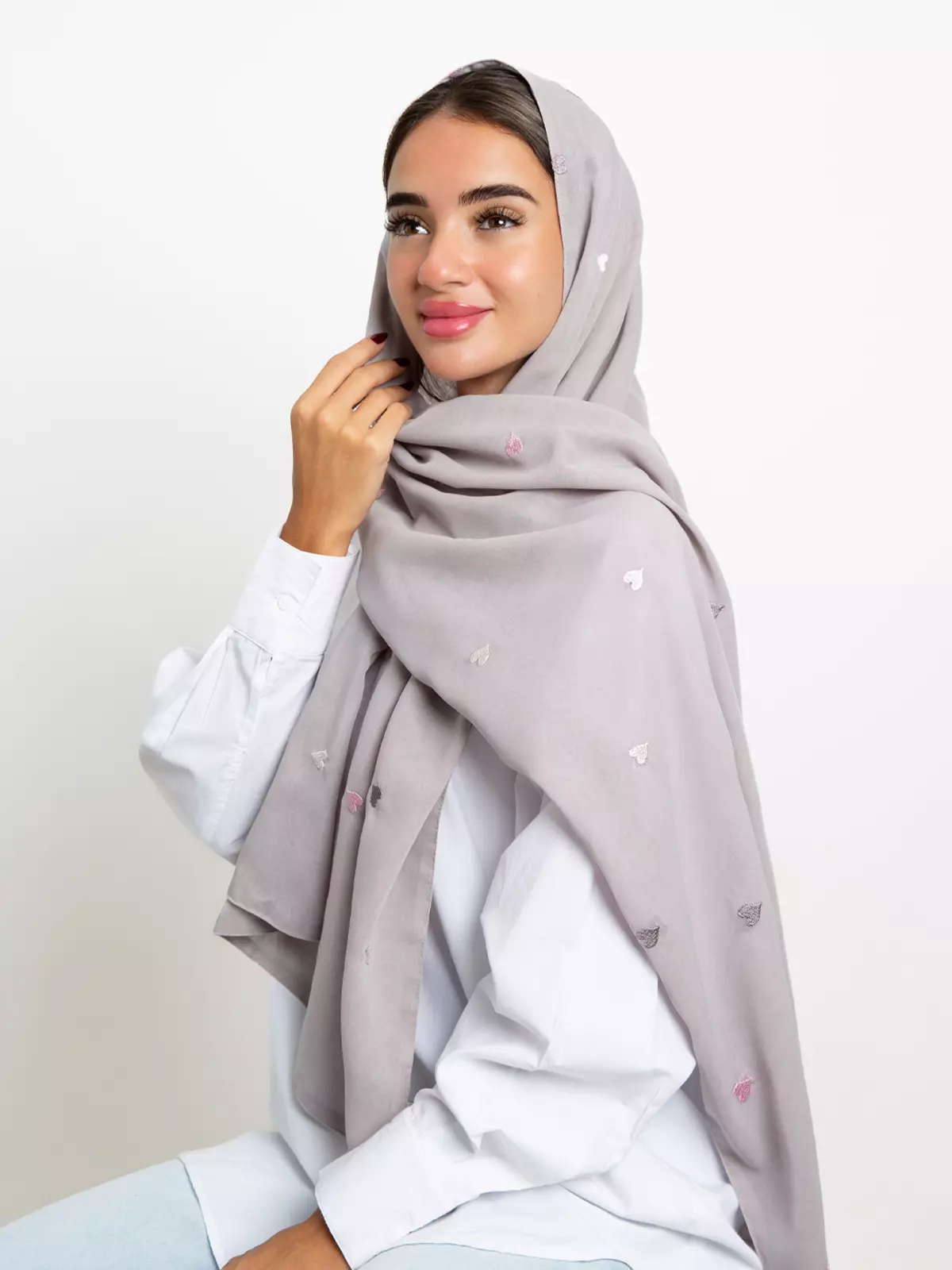 Kaafmeem: Latest Abayas, Clothing & Tarha Shop Stylish and Practical ...