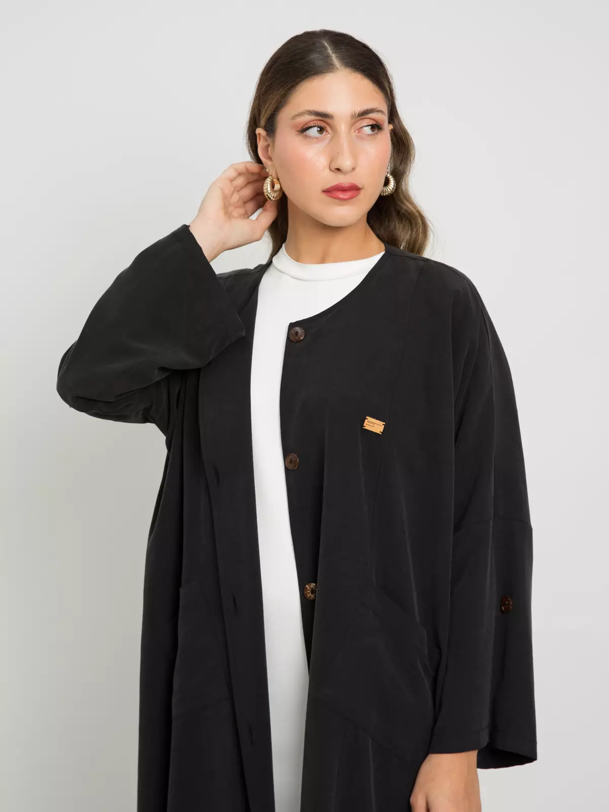 Kaafmeem: Latest Abayas, Clothing & Tarha Explore Stylish Black Abayas ...