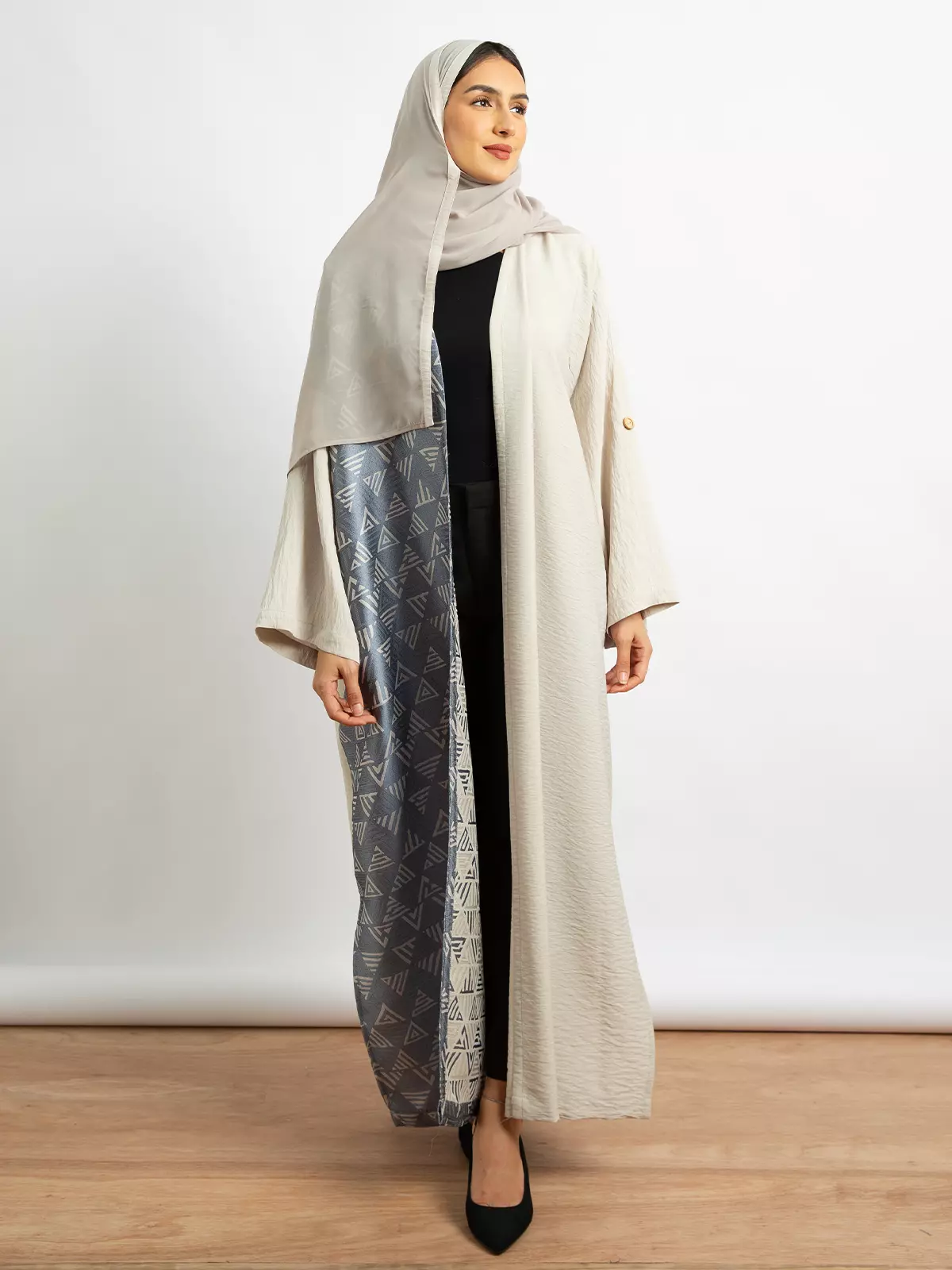 Discover the Latest Abaya Styles for Every Occasion | Kaafmeem
