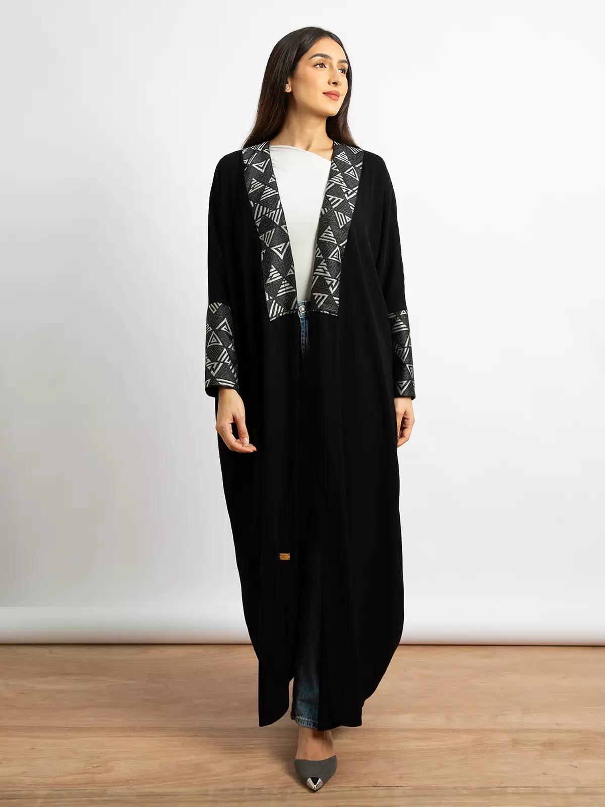 Kaafmeem: Latest Abayas, Clothing & Tarha Elevate Your Everyday Style ...