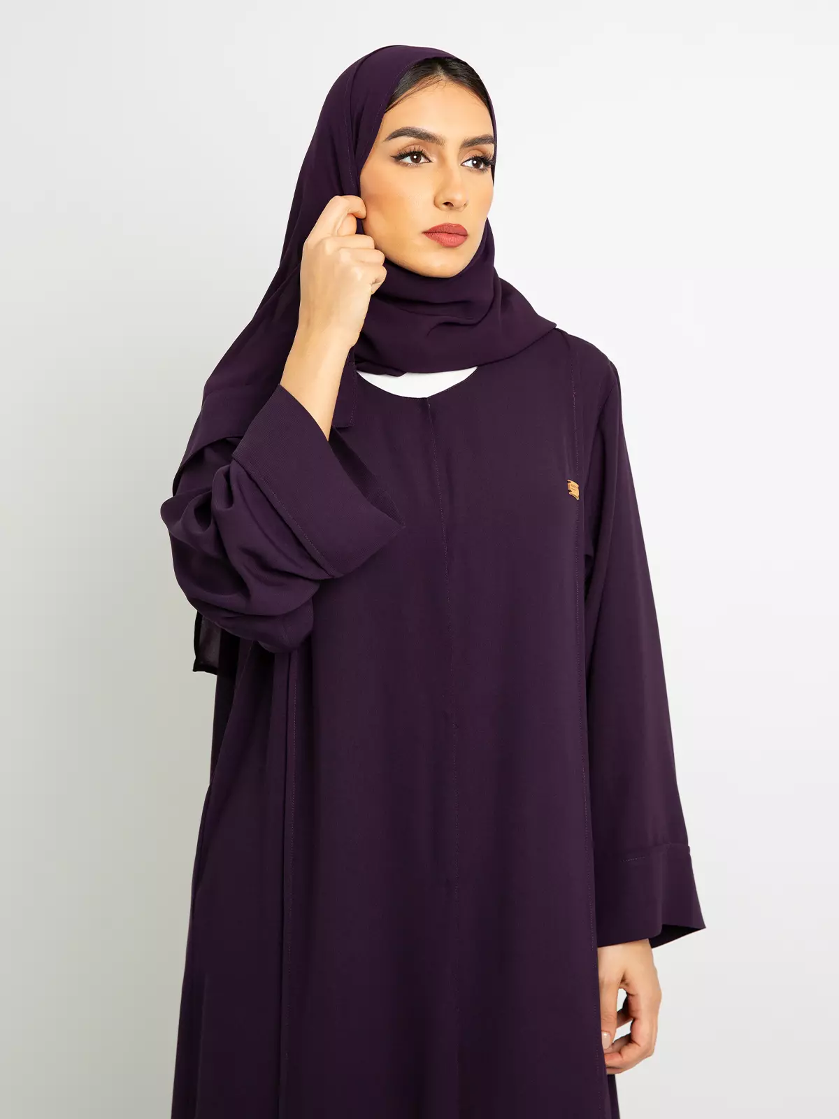 Latest Abayas, Clothing & Tarha Mauve Long Closed Kaafmeem Abaya in ...