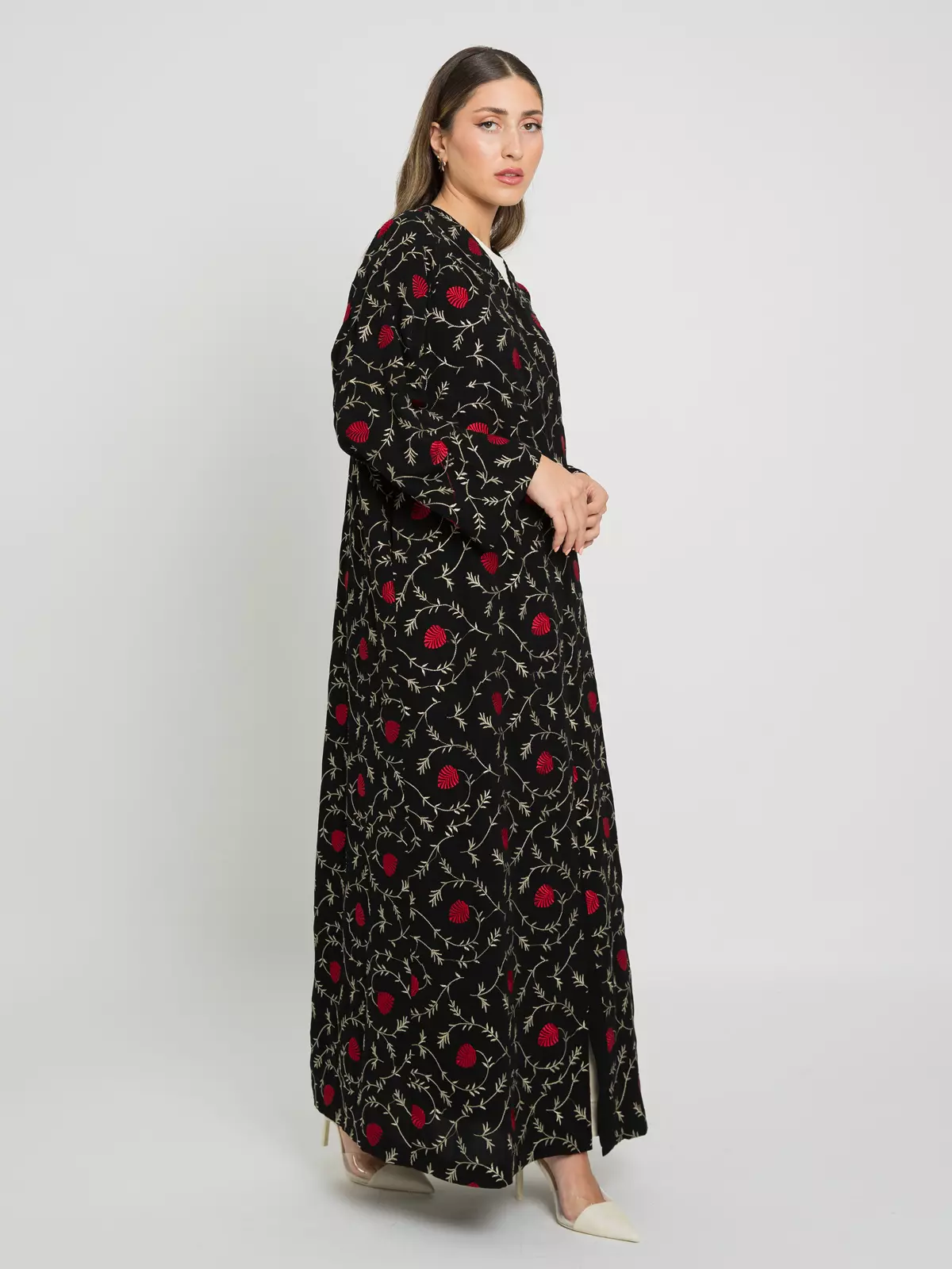 Kaafmeem: Latest Abayas, Clothing & Tarha Discover the Latest Abaya ...