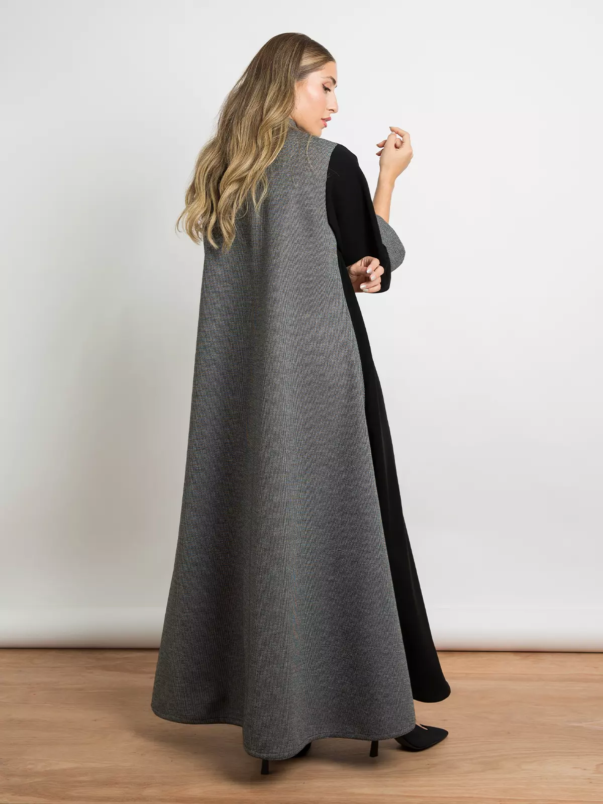 Kaafmeem: Latest Abayas, Clothing & Tarha Discover the Latest Abaya ...