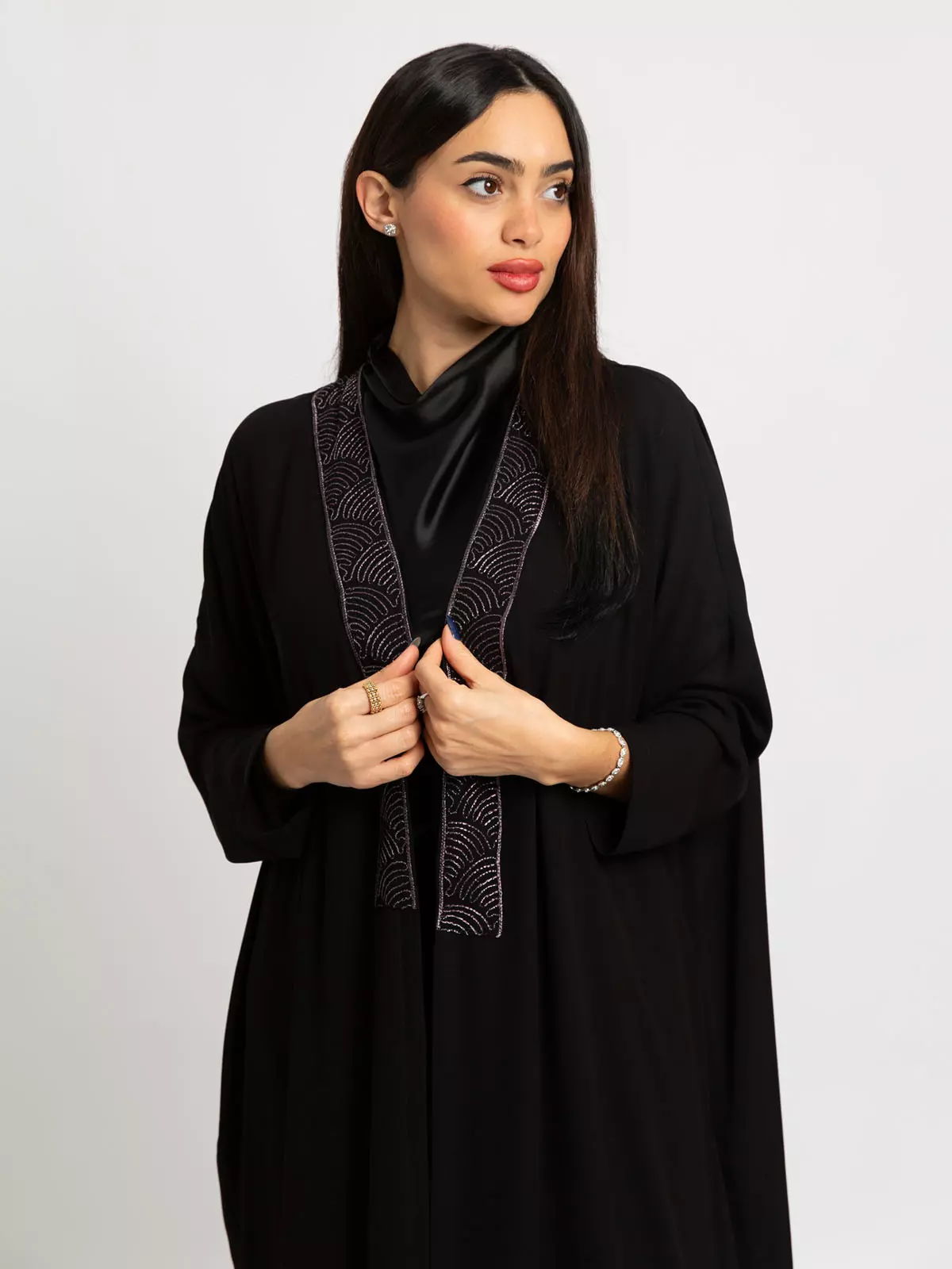 Latest Abayas, Clothing & Tarha Embroidered Abayas - Abaya