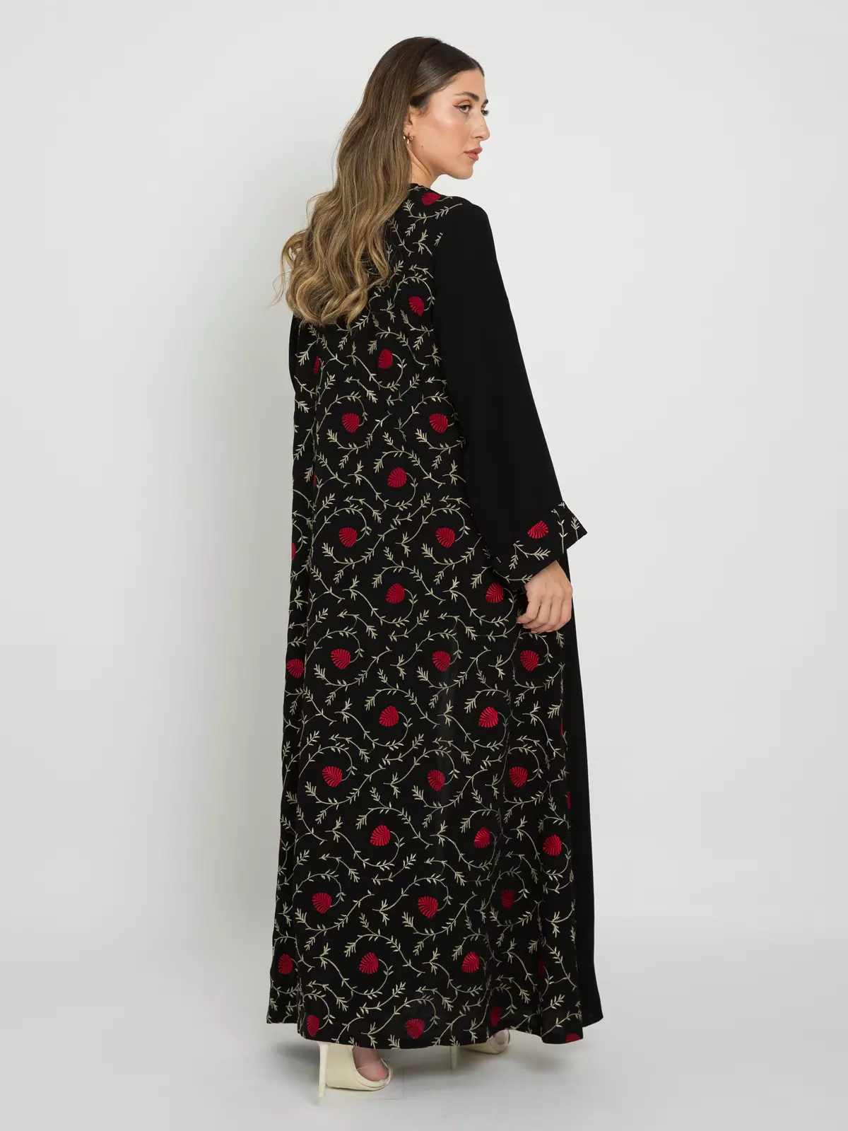 Kaafmeem: Latest Abayas, Clothing & Tarha Shop Fancy Abayas for Women ...