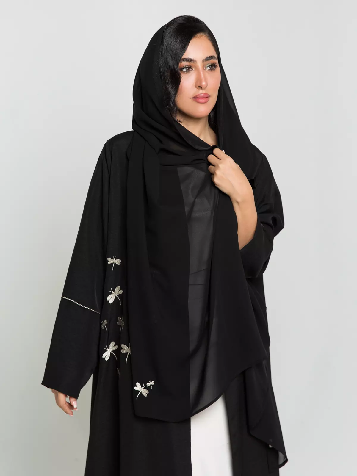 Kaafmeem: Latest Abayas, Clothing & Tarha Discover the Latest Abaya ...