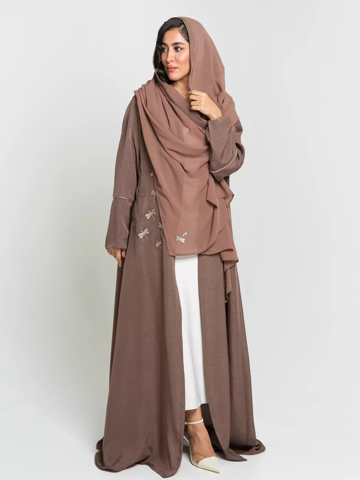 Kaafmeem: Latest Abayas, Clothing & Tarha Discover the Latest Abaya ...
